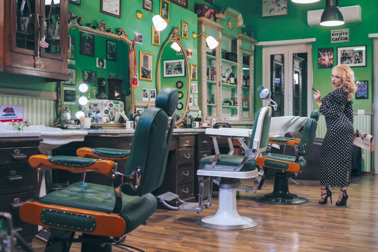 Wolf Barber Shop: dove il vintage non è nostalgia, è stile - Lorih ...
